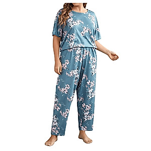 WDIRARA Women's Plus Size 2 Piece Sleepwear Floral Short Sleeve Top and Pants Pajama Set Dusty Blue 4XL