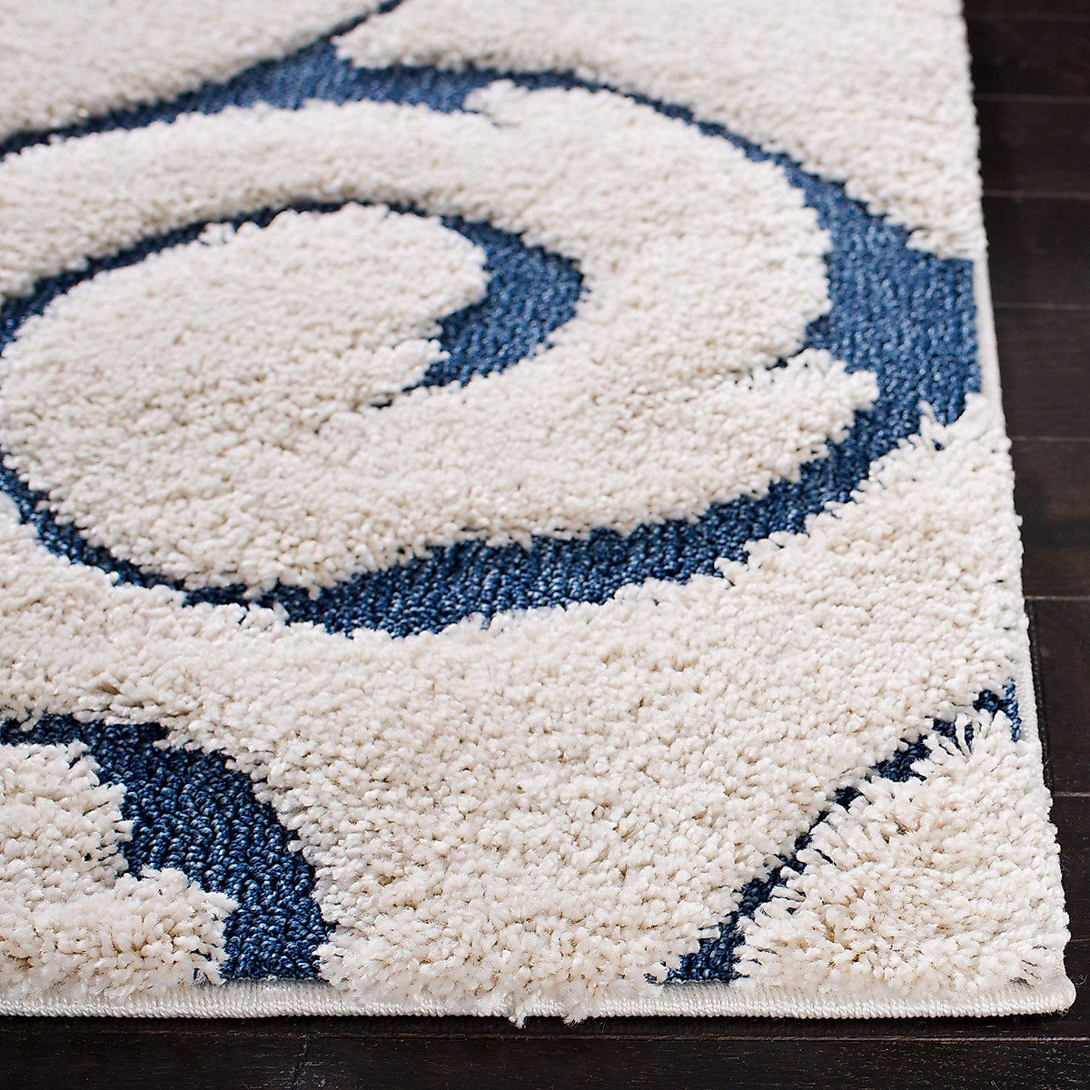 SAFAVIEH Florida Shag Collection Accent Rug - 2'3" x 4', Cream & Blue, Scroll Design, Non-Shedding & Easy Care, 1.2-inch Thick Ideal for High Traffic Areas in Foyer, Living Room, Bedroom (SG455-1165)
