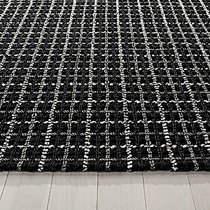 SAFAVIEH South Hampton Collection 4' x 6' Black SHA241B Handmade Flatweave Grid Area Rug