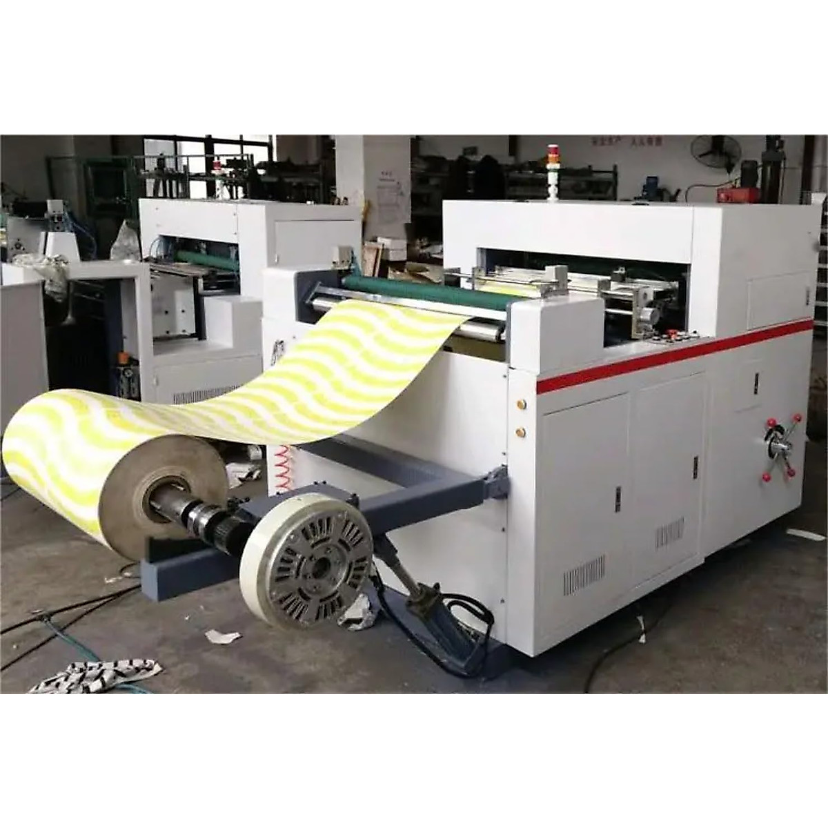 Servo Motor-Driven Die Cutting Machine for Enhanced Precision