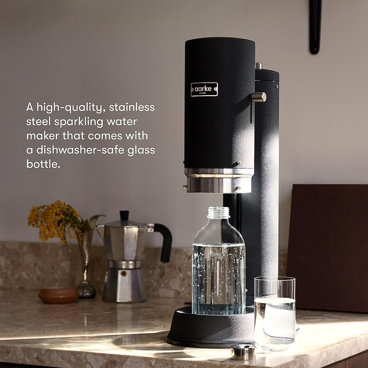 aarke Carbonator Pro, Sparkling & Carbonation Water Machine, Stainless Steel with Glass Reusable Bottle Volume 800 mL (Matte Black)