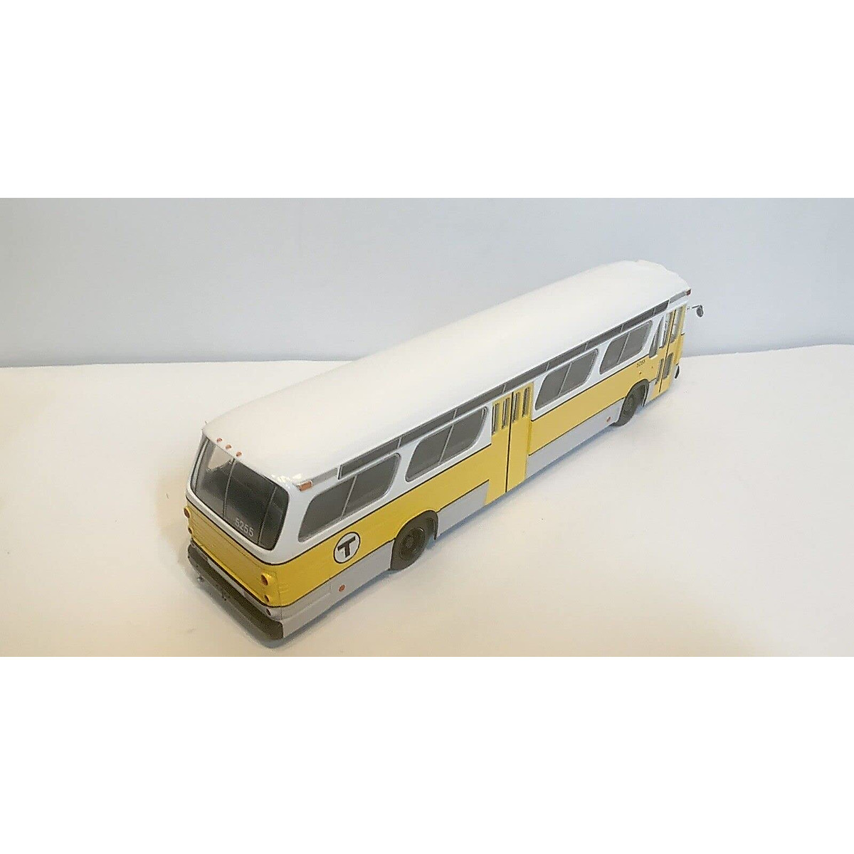 GMC Fishbowl New Looks Bus Boston T MBTA 1/43 Scale Iconic Replicas