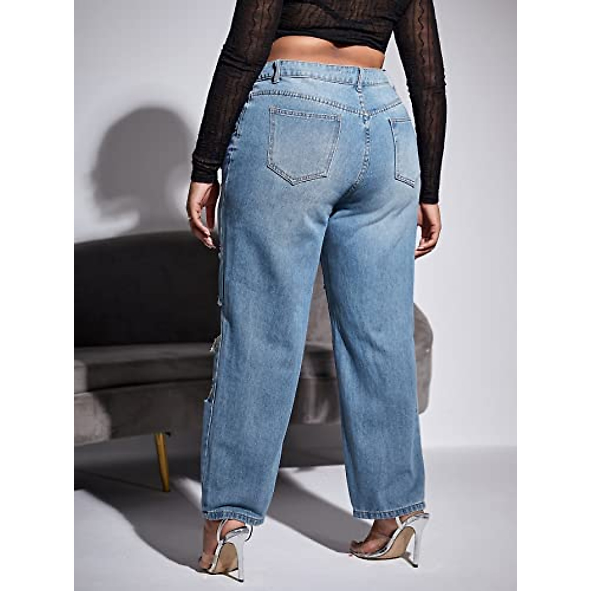 WDIRARA Women's Plus Size Ripped High Waist Cut Out Straight Leg Jeans Denim Pants Light Wash 2XL