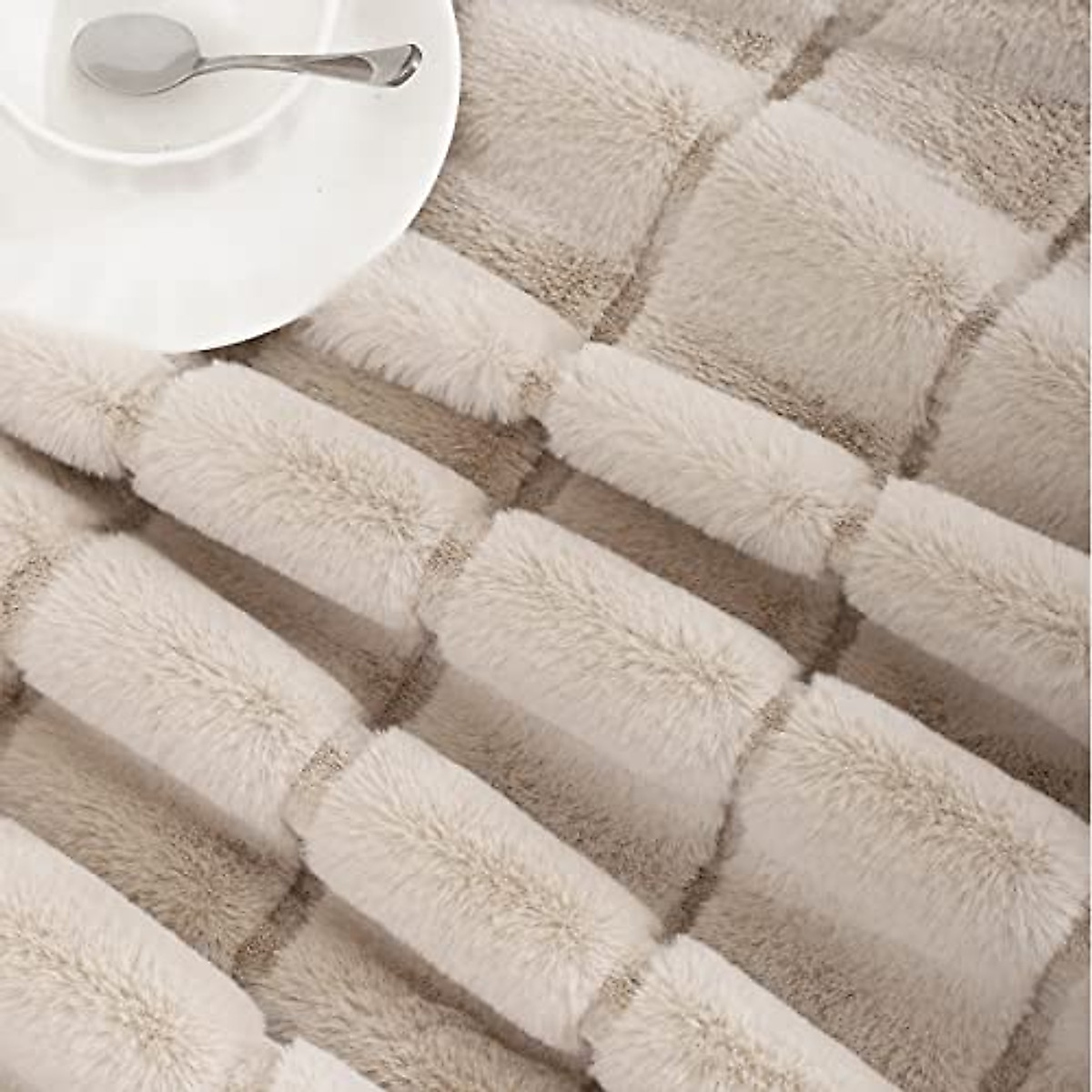 LuxenrelaX Striped Luxury Soft Faux Fur Blanket Throw Blanket for Bed, Beige Furry Fluffy Throw Blankets for Couch, Sofa, Anti-Shedding Blanket- (50" x 60", Beige)