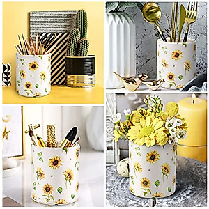 WAVEYU Pen Holder, Makeup Brush Holder Leather Cute Floral Pattern Pencil Cup for Girls Kids Women Durable Stand Desk Organizer Storage Gift for Office, Classroom, Home, Daisy
