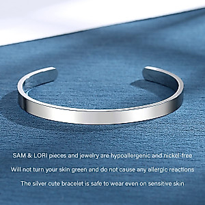 SAM & LORI Gifts for Friend Female Inspirational Bracelet Women Mother Daughter Sister Teens Birthday Teenage Motivational Encouragement Anxiety Bestie Strength Cuff Be Brave Be Strong Be Badass