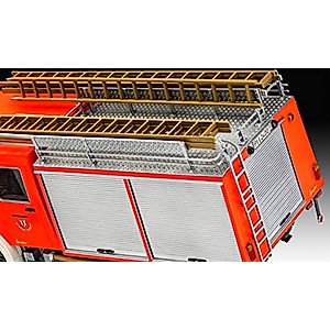 Revell Mercedes Benz 1017 LF16 Fire Engine (07655)