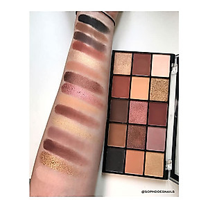 Makeup Revolution Reloaded Palette, Makeup Eyeshadow Palette, Includes 15 Shades, Lasts All Day Long, Cruelty Free, Iconic 3.0, 16.5g