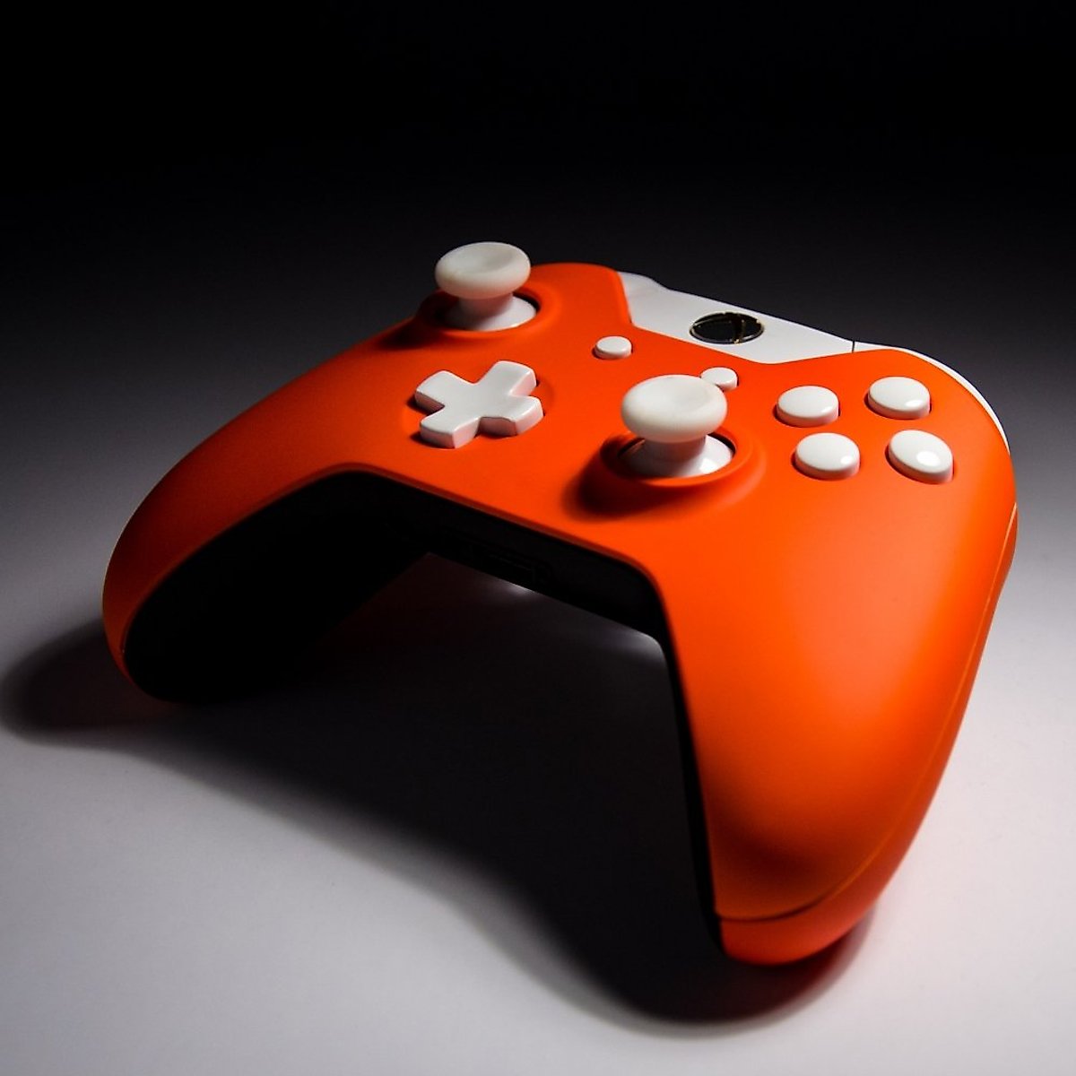 eXtremeRate Custom Design Unique Top Shell Case Front Housing Replacement Faceplate Kits for Xbox One Remote Controller Cover (Soft Touch Orange)