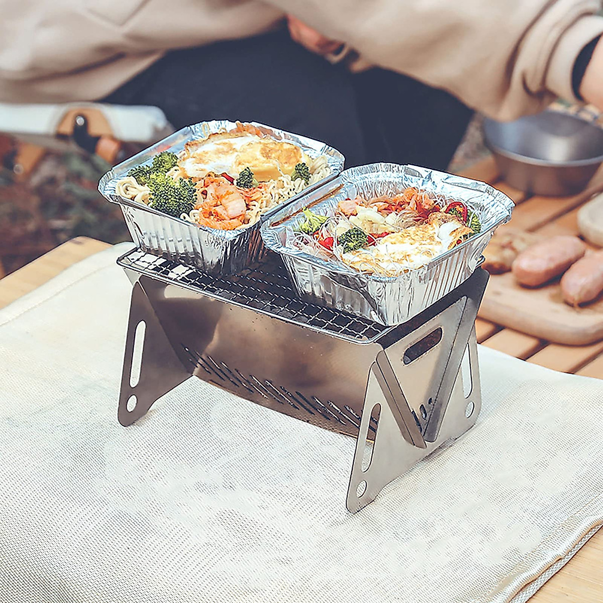 Mini Charcoal Grill, Stainless Steel Barbecue Grill,Portable and Foldable BBQ Barbecue Oven for Outdoor Cooking Camping Hiking Picnics (210mm*160mm*125mm)