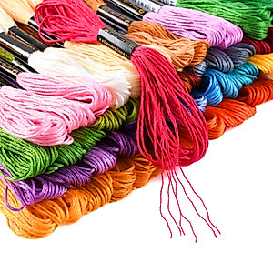 VICOVI Friendship Bracelet String Kits, 100 Colors Embroidery Floss and 15 Skeins White & 15 Skeins Black Color, 10 Pcs Plastic Floss Bobbins for Cross Stitch Threads Bracelet Yarn Craft Floss