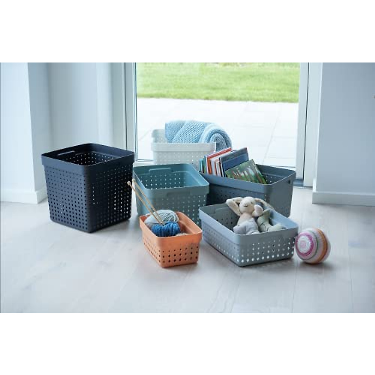 Room Copenhagen, Seoul Basket 5-Pack – Premium Storage Ventilated Nesting Baskets for Groceries, Cleaning, Toys, and More – Small, White