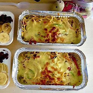 Disposable Loaf Pan with Lid for Baking - 1.5 Lb Disposable Bread Pans - Meatloaf Pans – 50 Pans and 50 Clear Lids - Perfect for Baking Cakes, Bread, Meatloaf…