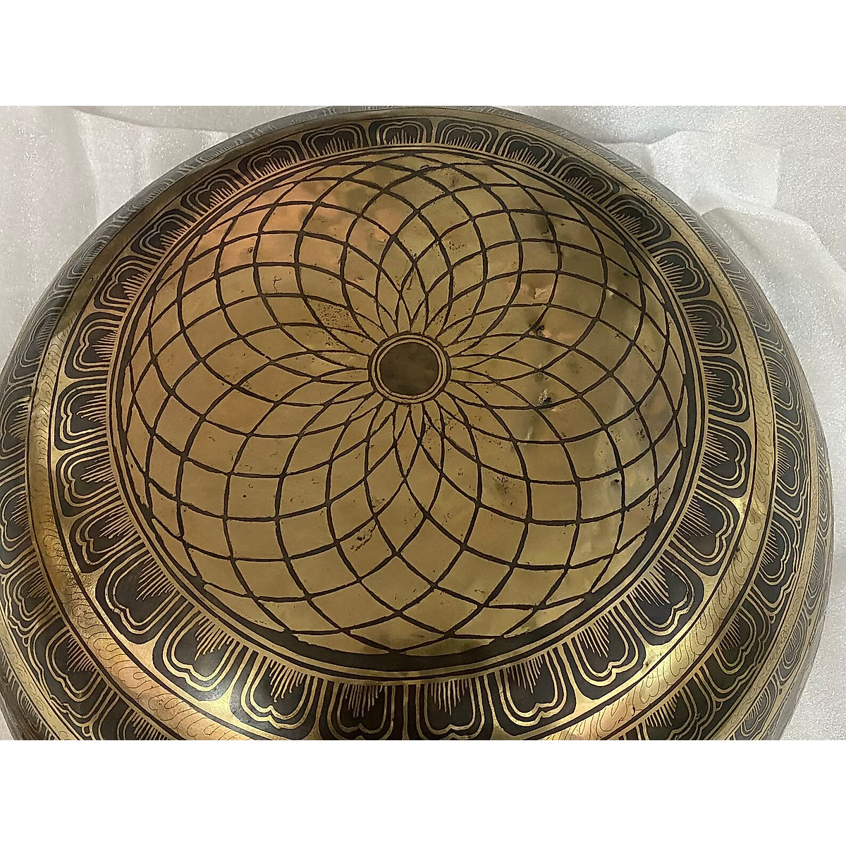 21 Inch Diameter Extra Large Standing Singing Bowl - Foot Carved Singing Bowls - Sound Therapy -Meditation -Yoga Session - Big Healing Bowls