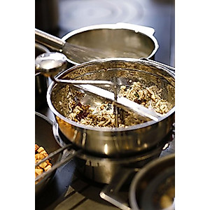 Rösle Stainless Steel Food Mill with Handle and 2 Grinding Disc Sieves