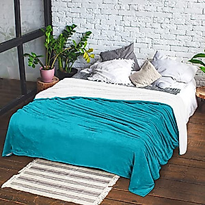 Utopia Bedding Sherpa Bed Blanket Throw Size Turquoise 480GSM Plush Blanket Fleece Reversible Blanket for Bed and Couch (60x50 Inches)