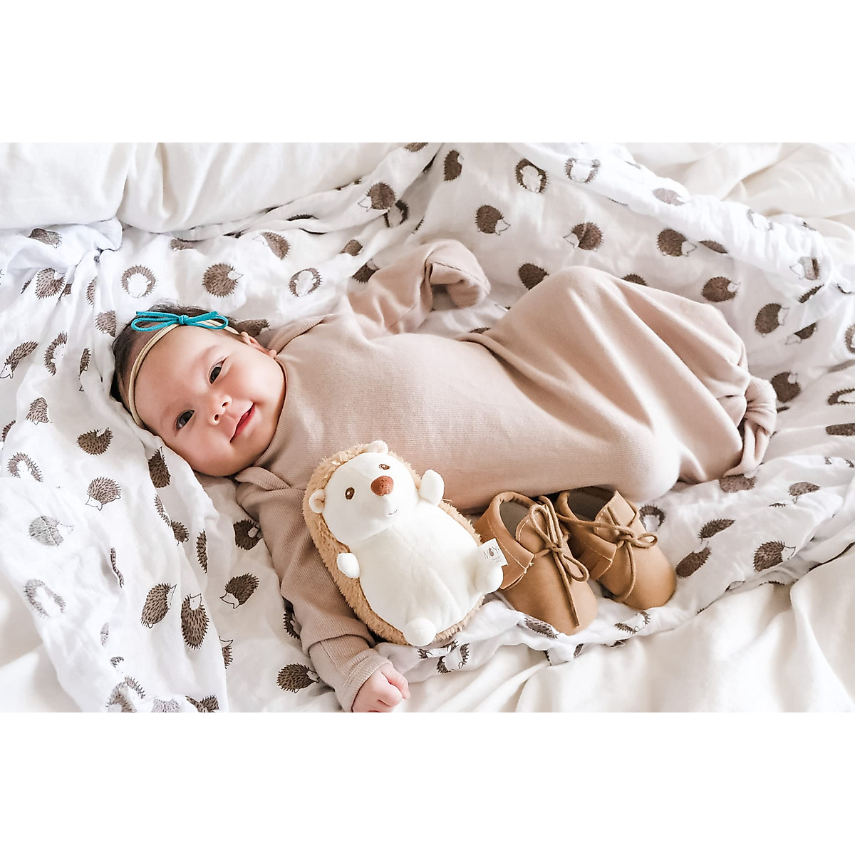 MOYA Baby Gift Box – Newborn Keepsake Box for Boy and Girl, Baby Clothes, Knotted Gown and Swaddle Blanket, Baby Shower Gifts Set for Unisex in a Box and a Basket, Baby Welcome Box, Baby Registry.