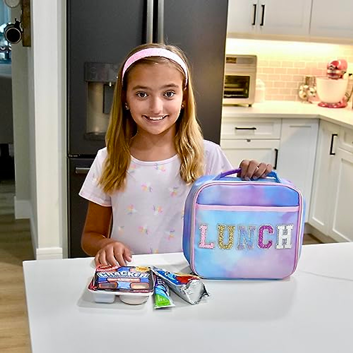 FROG SAC Kids Lunch Bag for Girls, Reusable Insulated Preppy Tie Dye Glitter Varsity Letter Patch Lunch Box, Cute Soft Back to School Tween Lunchbox