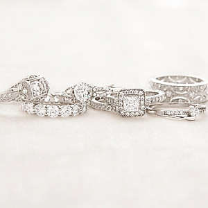 Women's Sterling Silver Halo Princess Cut CZ Wedding Engagement Ring Set, ring size 9 - Wedding Ring Set for Her - Wedding Jewelry - Princess Cut Engagement Ring - Alternative Engagement Ring Set -