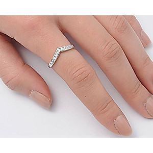 Pointed V Chevron Clear CZ Cute Ring New .925 Sterling Silver Band Size 7