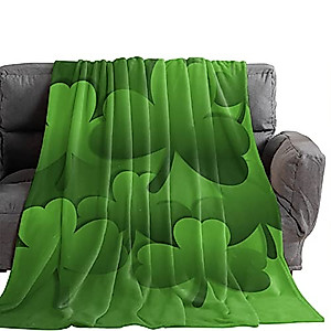 St. Patrick's Day Throw Blankets Green Lucky Clover Leaf Fuzzy Soft Bed Cover Bedspread Irish Shamrocks Lightweight Luxury Flannel Fleece Blanket for Travel Stadium Camping Couch Sofa Chair 40x50In