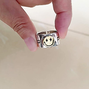 Woent Statement Smiling Face Rings Vintage Band Adjustable Bands Smiley Wide Rings Jewelry for Women (Gold)