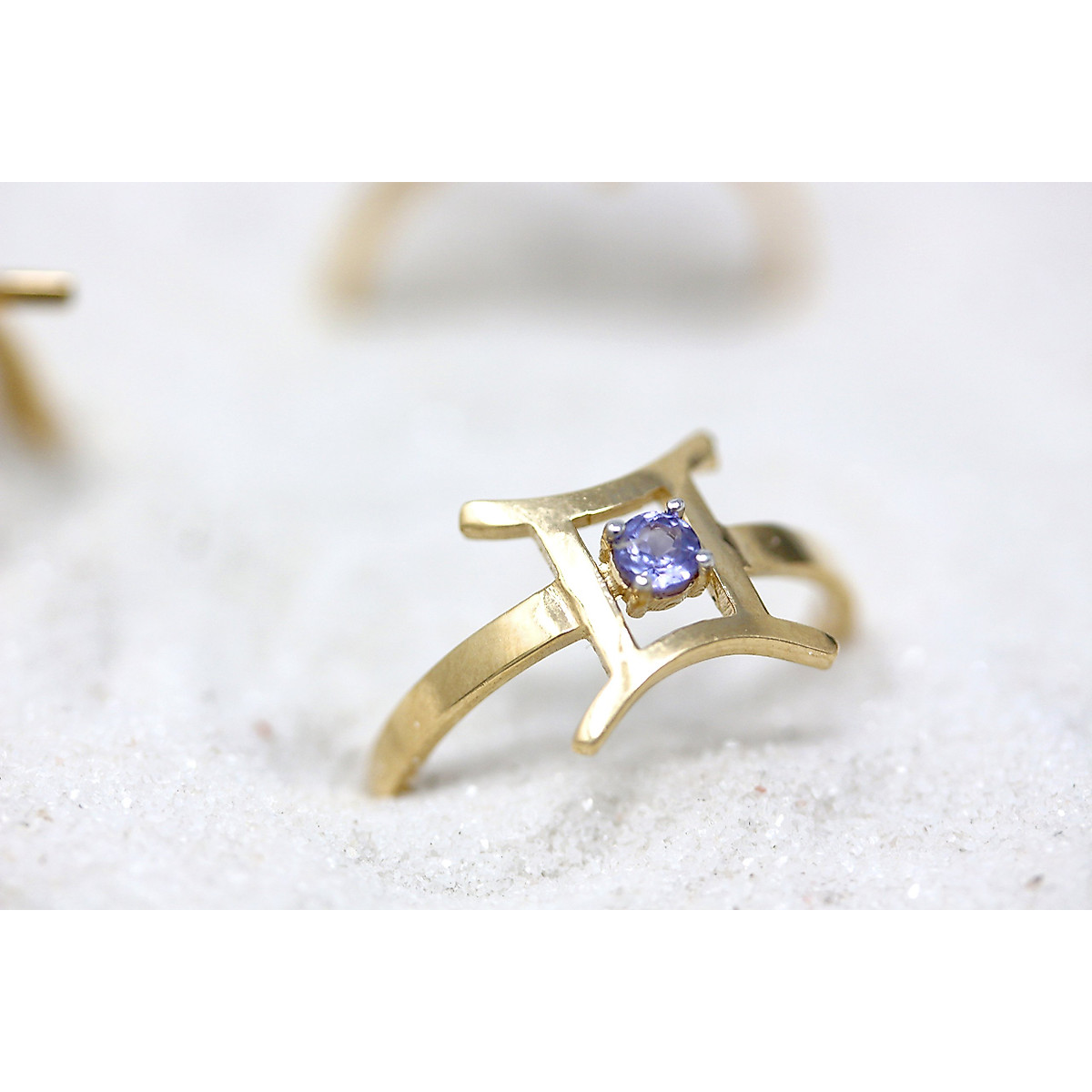 CaliRoseJewelry 10k Yellow Gold Gemini Zodiac Ring for Women with June Birthstone (Size 7)