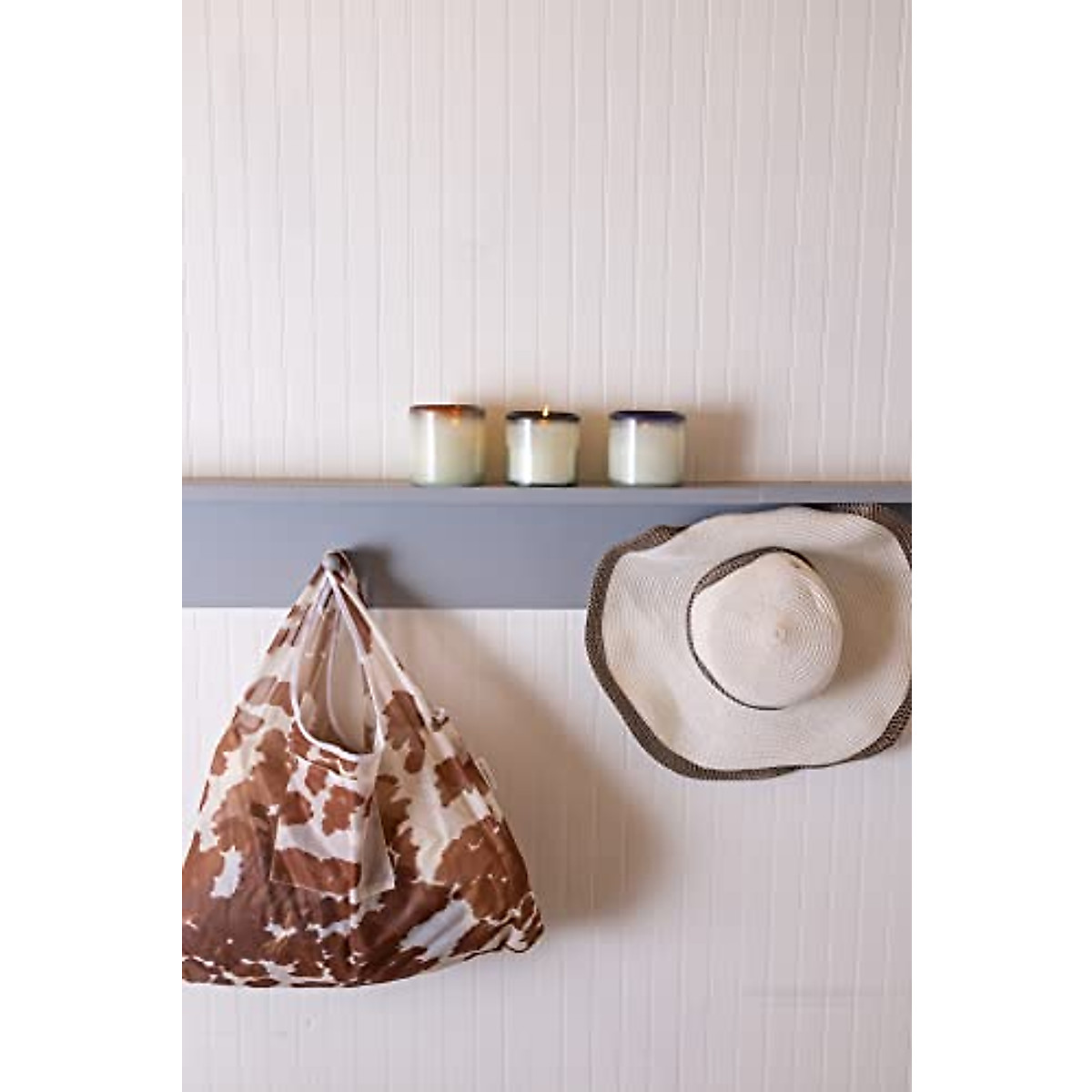 Paddywax La Playa Artisan Hand-Poured Scented Candle, 9-Ounce, Black Rim - Vanilla Rosa