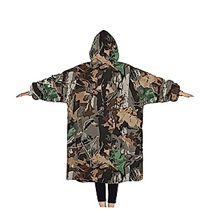 Hunting Camouflage Wearable Oversized Blanket, Sherpa Blanket Hooded with Super Pockets, Super Warm Fuzzy Pullover for Women & Men