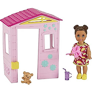 Barbie Skipper Babysitters Inc. Accessories Set with Small Toddler Doll & Pink Playhouse, Plus Pinwheel, Teddy Bear & Cup, Gift for 3 to 7 Year Olds