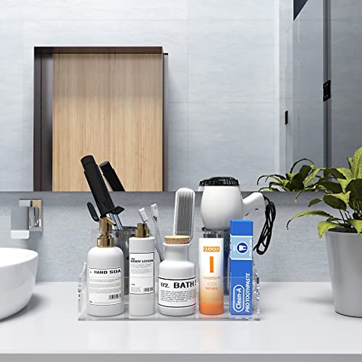 XQIGI Hair Tool Organizer, Acrylic Hair Dryer Styling Organizers,Clear Bathroom Blow Dryer Stand Holder with 2 Cups and Pearls, Countertop Storage for Toiletry Accessories Brushes(Clear)