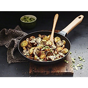 STAUB Frying Pan with Wooden Handle Diameter 20 cm,Black