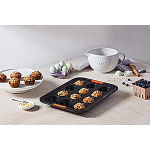 LE CREUSET 12 Cup Muffin Tray, 1 Each