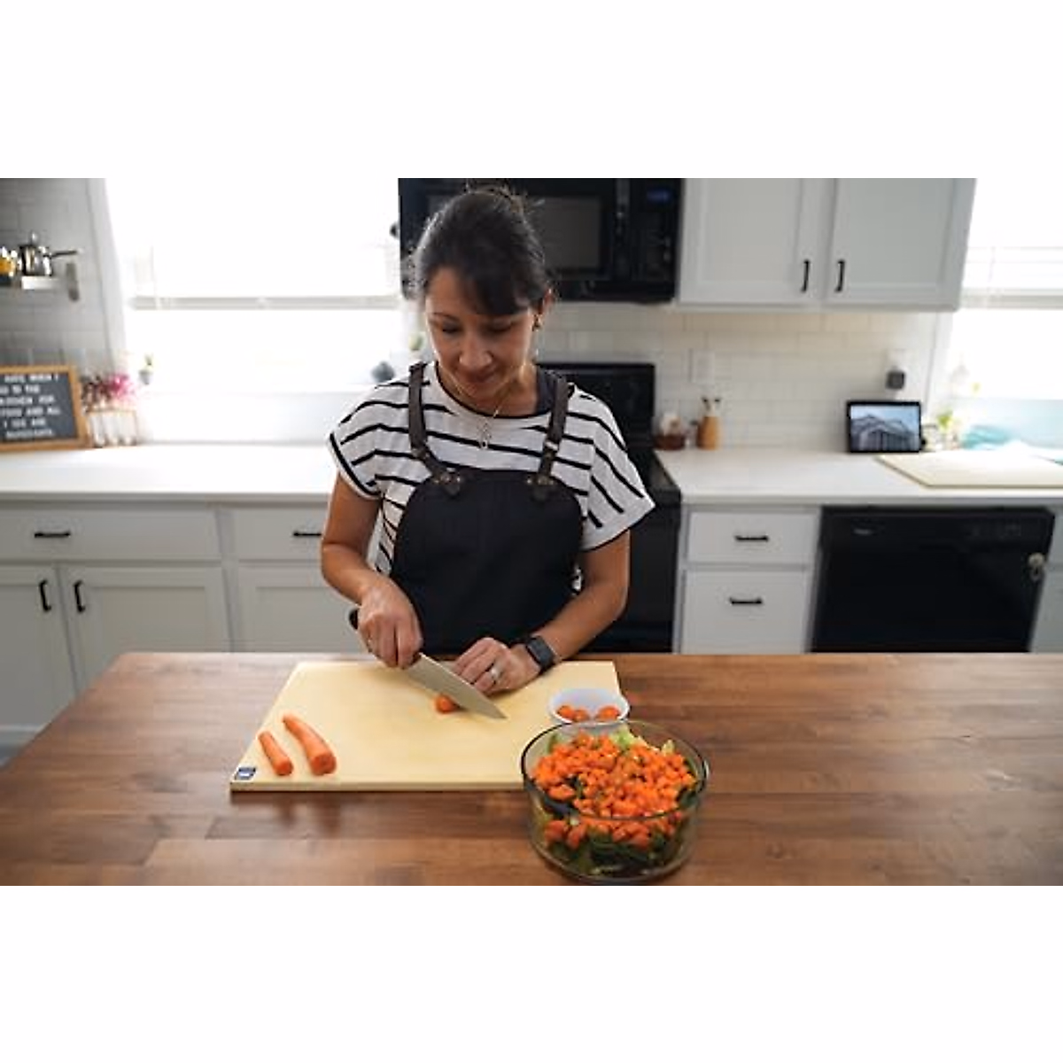 NoTrax 6" x 8" x 0.5" Sani-Tuff T45 Natural Rubber Cutting Board, Non-Skid Professional-Grade, Made in USA, T45S2006BF