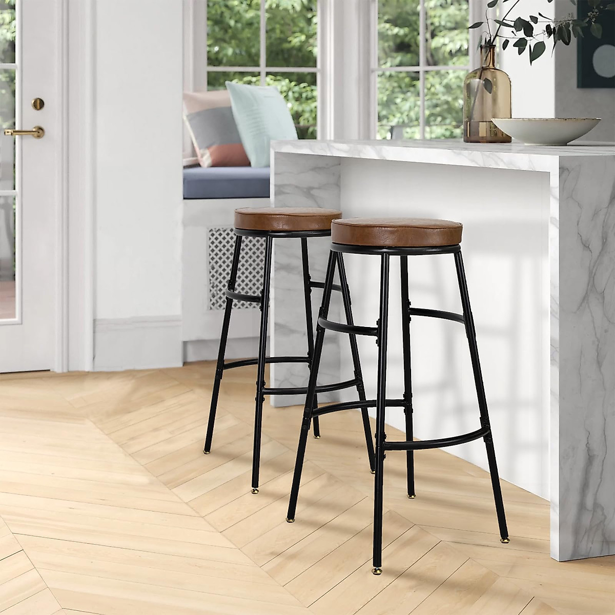 Homaterial Bar Stools, Set of 2 Bar Chairs,Round PU Upholstered Breakfast Stools,Kitchen Counter Height Bar Stools with Footrest, for Dining Room, Kitchen, Rustic Brown