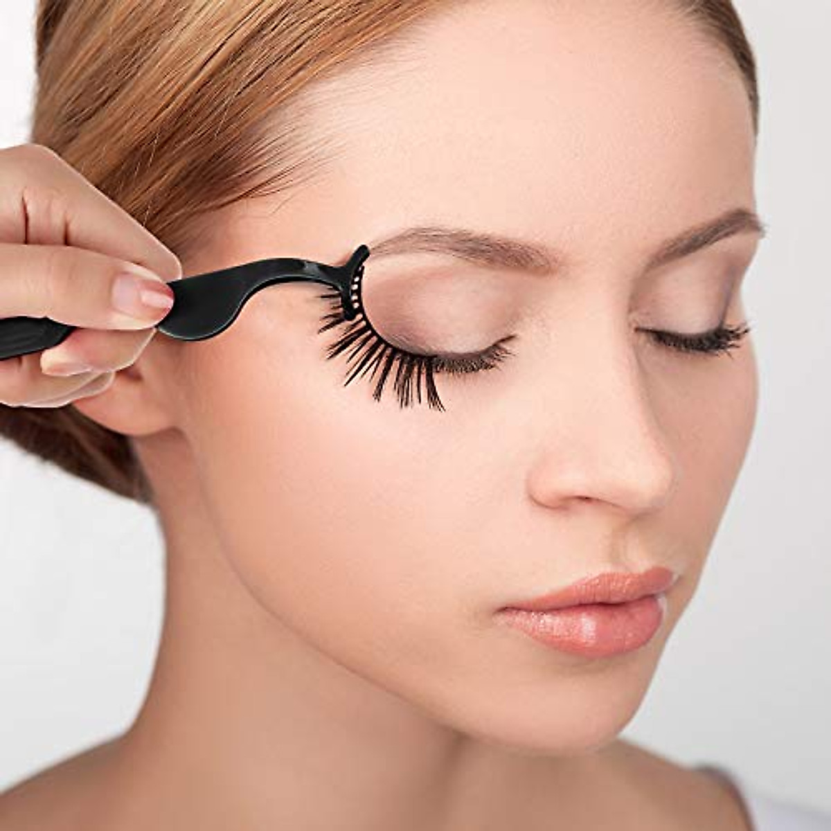 160 Pieces False Eyelash Kit, Include 30 Empty False Eyelash Storage Box, 30 Eyelash Tweezers Applicator Tool,100 Eyelash Brush Mascara Wands (Black Butterfly)