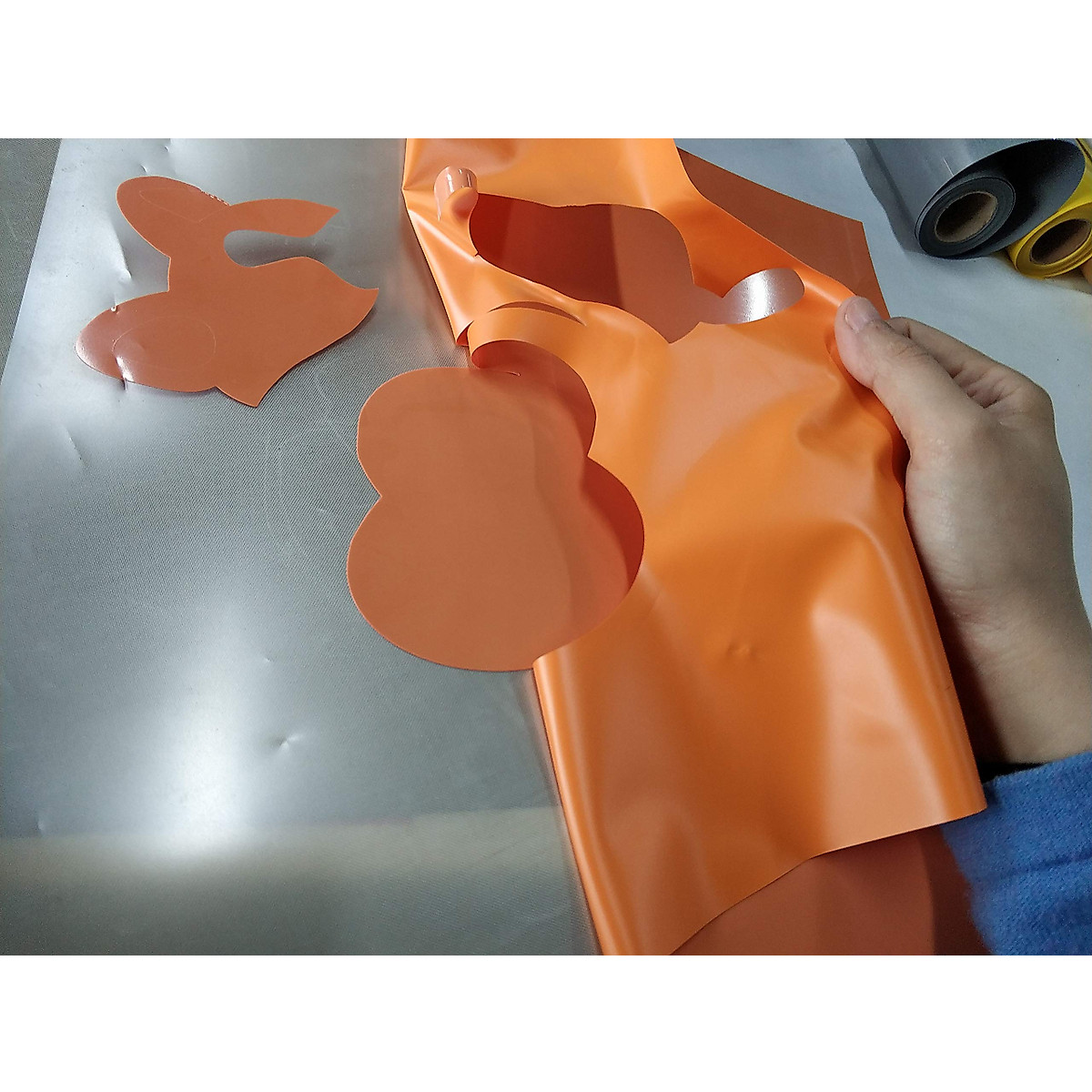 guangyintong Orange Heat Transfer Vinyl HTV Rolls, 12" x 8ft Orange Iron on Vinyl for T-Shirts Glossy Surface Orange HTV Vinyl for All Cutter Machines Easy to Cut & Weed for Heat Vinyl Design