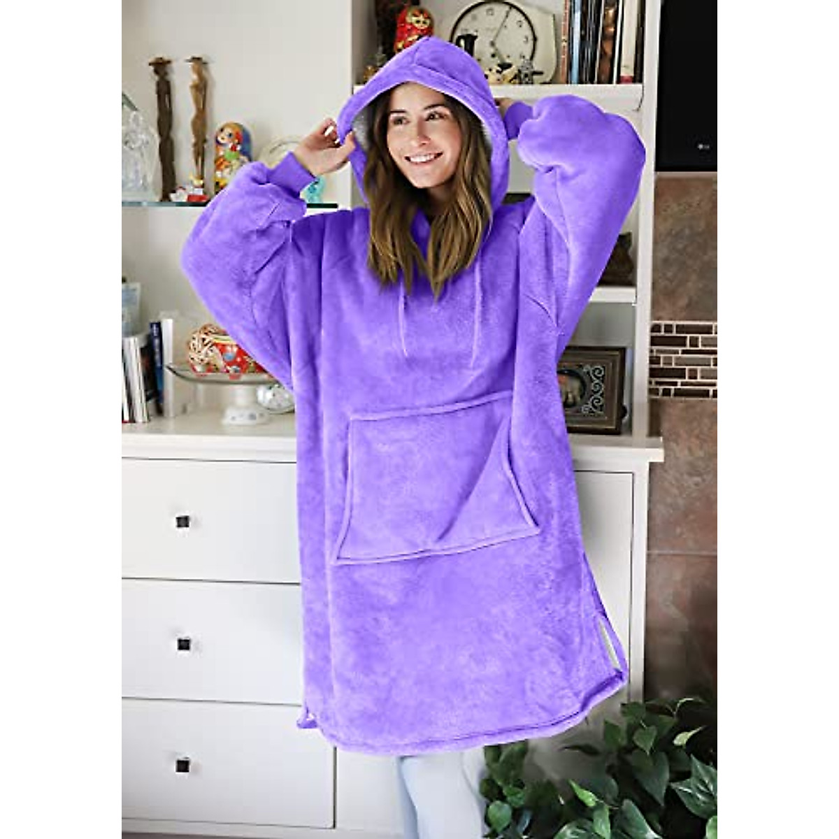 Tirrinia Hoodie Blanket, Wearable Sherpa Blankets, Sweatshirt Dress Cozy Soft Warm Plush Hooded Blanket Gift for Adults Junior Women and Men