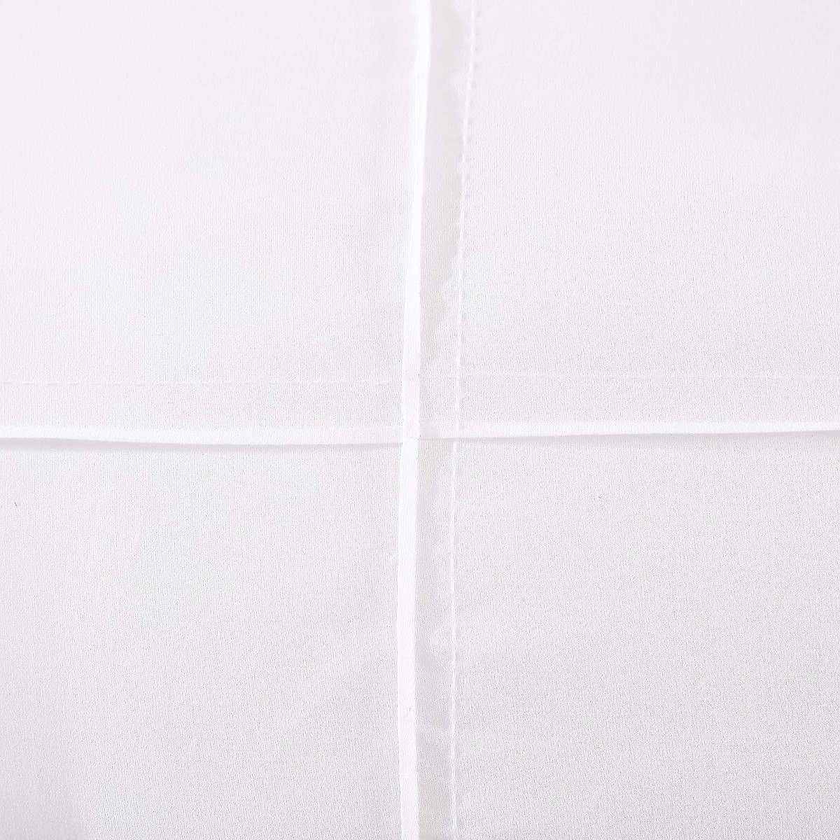 City Scene- Queen Duvet Cover Set, Pintuck Bedding Set with Matching Sham(s) and Bonus Pillow Cover, Modern Home Décor (Pinch Pleat White, Queen)