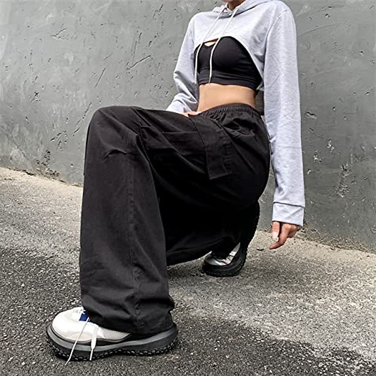 Linsennia Parachute Pants for Womens Wide Leg Cargo Pants Y2k with Pockets Baggy Casual Harajuku Streetwear Goth