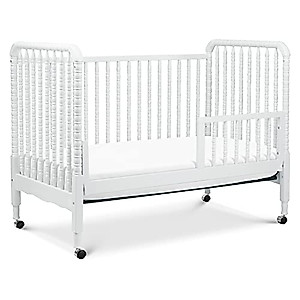 DaVinci Jenny Lind 3-in-1 Convertible Crib in White, Removable Wheels, Greenguard Gold (Mattress Not Included)