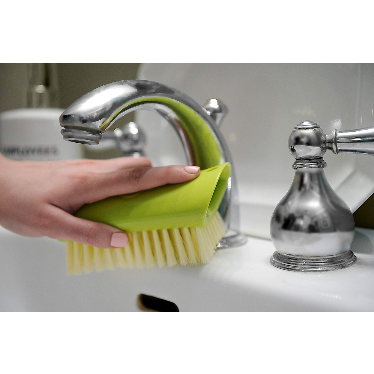 Full Circle Lean & Mean Household Scrub Brush, Green