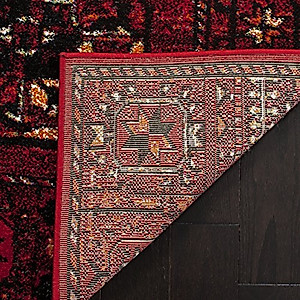 SAFAVIEH Vintage Hamadan Collection Area Rug - 9' x 12', Red & Multi, Oriental Traditional Persian Design, Non-Shedding & Easy Care, Ideal for High Traffic Areas in Living Room, Bedroom (VTH212A)