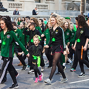 EOBOH 4PCS St Patrick's Day Necklace Accessories, Light up St Patricks Day Green Beads, Irish Shamrock Bulk 3D St Patricks Day Decorations Bulk Parade Procession Party Favor Celebrations