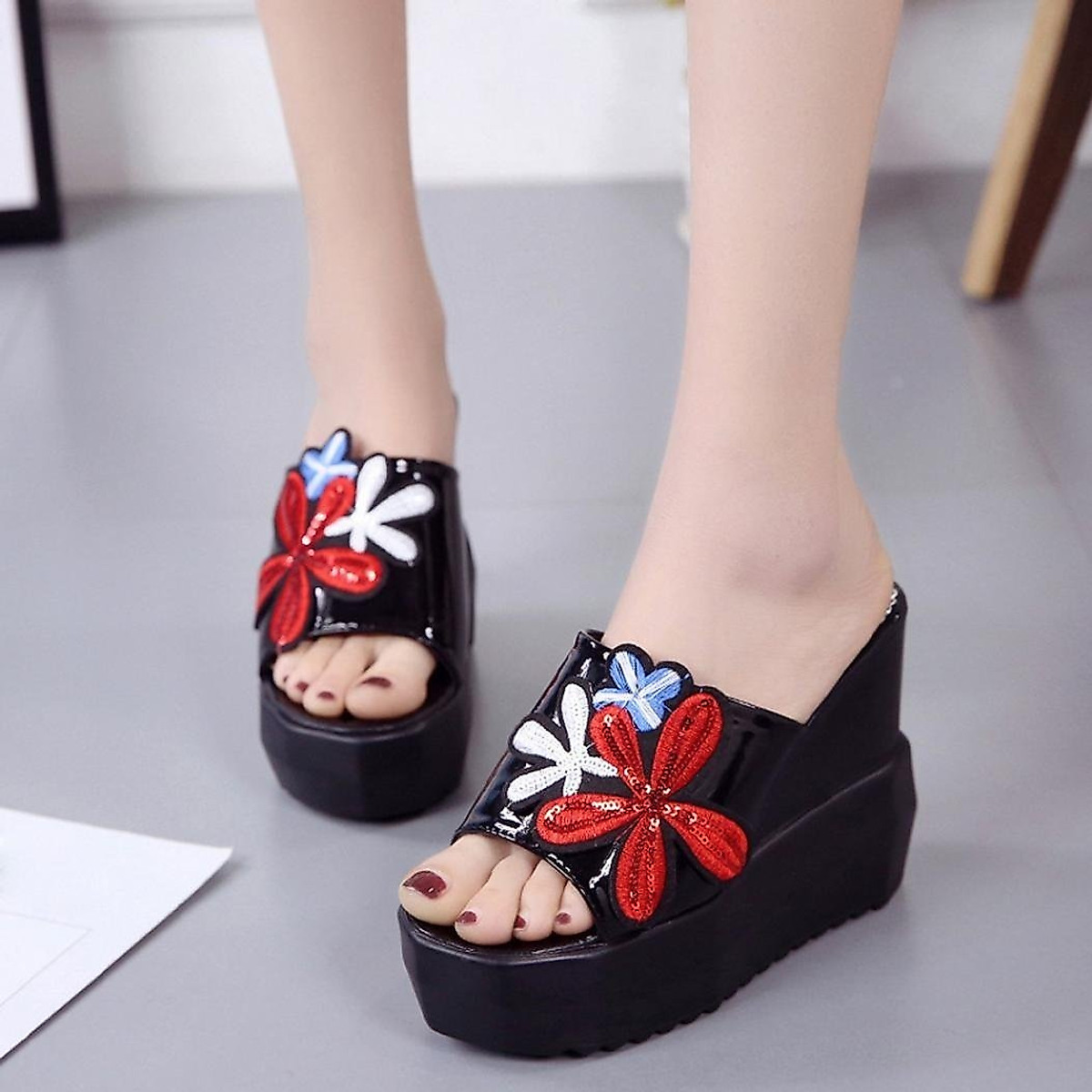 WensLTD Women's Thick-Bottom Sloped Slippers Embroidered High-Heeled Wedges Platform Shoes (6.5, Black)