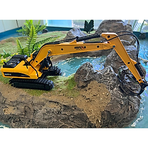 Gemini&Genius Long Reach Excavator Toy for Kids, Heavy Duty Construction Vehicle Digger Toys, 360-degree Rotatable Driver's Compartment, Multi-Jointed Movable Tracked Vehicle for Kids Gift (Yellow)