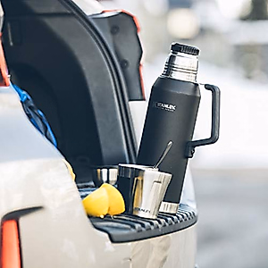 Stanley Master Series Vacuum Insulated Bottle 1.4qt