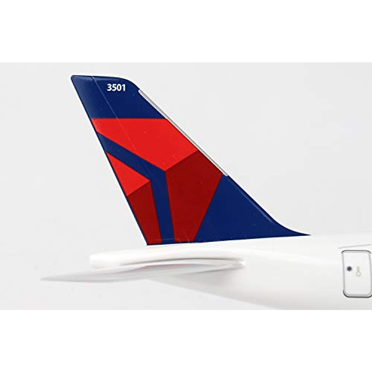 Daron SkyMarks Delta Air Lines Airbus A350-900 1/200 (SKR950)