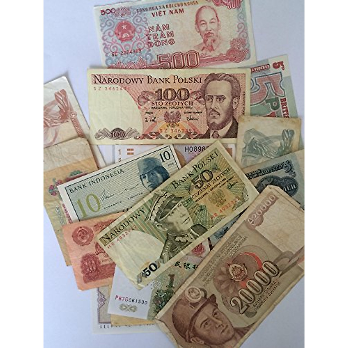 Lot of 18 Different Collectible Banknotes, Old and Uncirculated