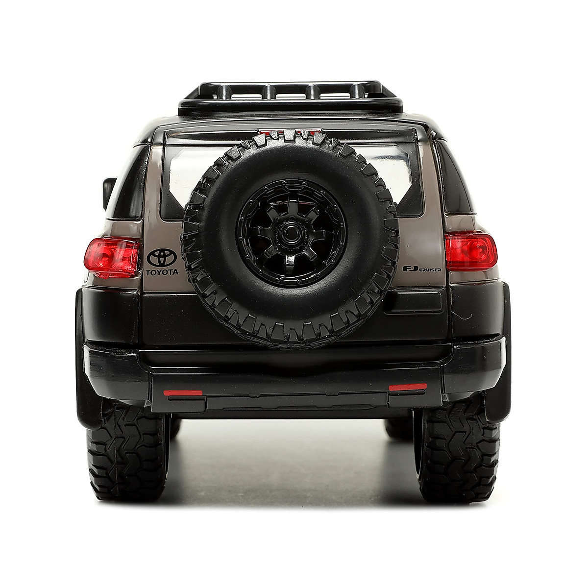 Jada Toys Just Trucks 1:24 Toyota FJ Cruiser Die-cast Car Brown with Tire Rack, Toys for Kids and Adults